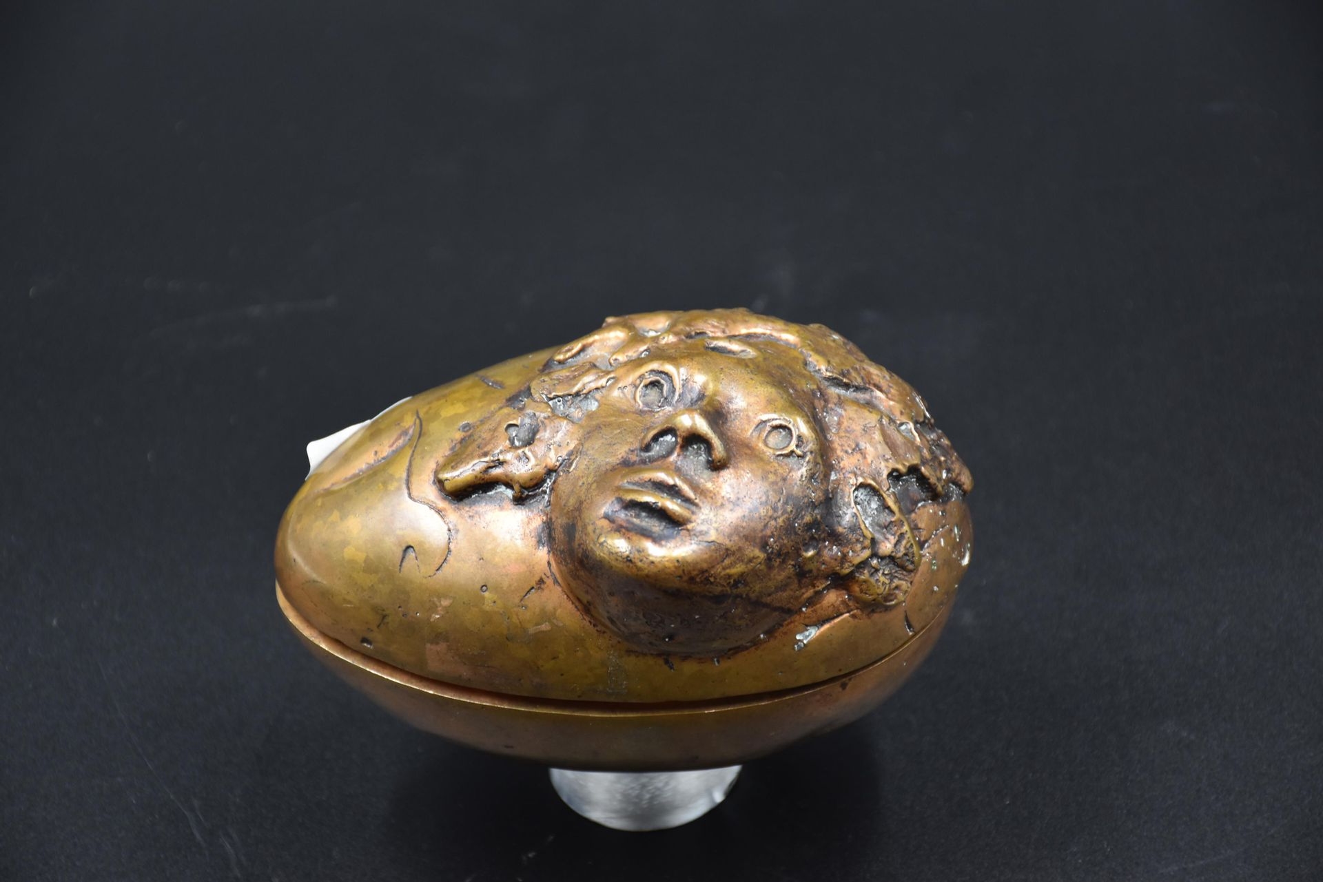 René Julien | Sculpture | MutualArt