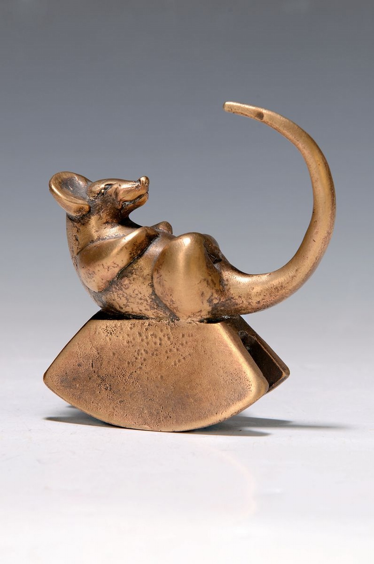 Gernot Rumpf | rocking mouse | MutualArt