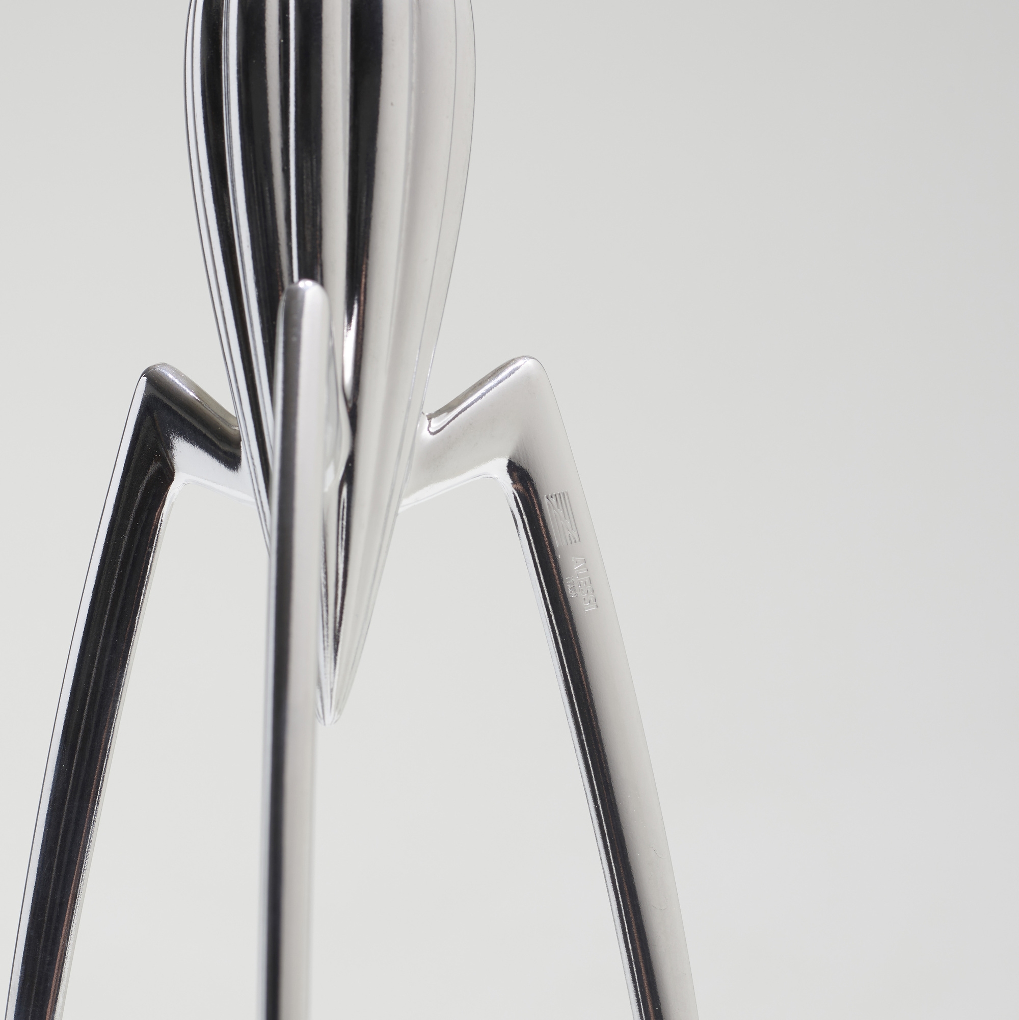 Philippe Starck | Juicy Salif juicer (1990) | MutualArt