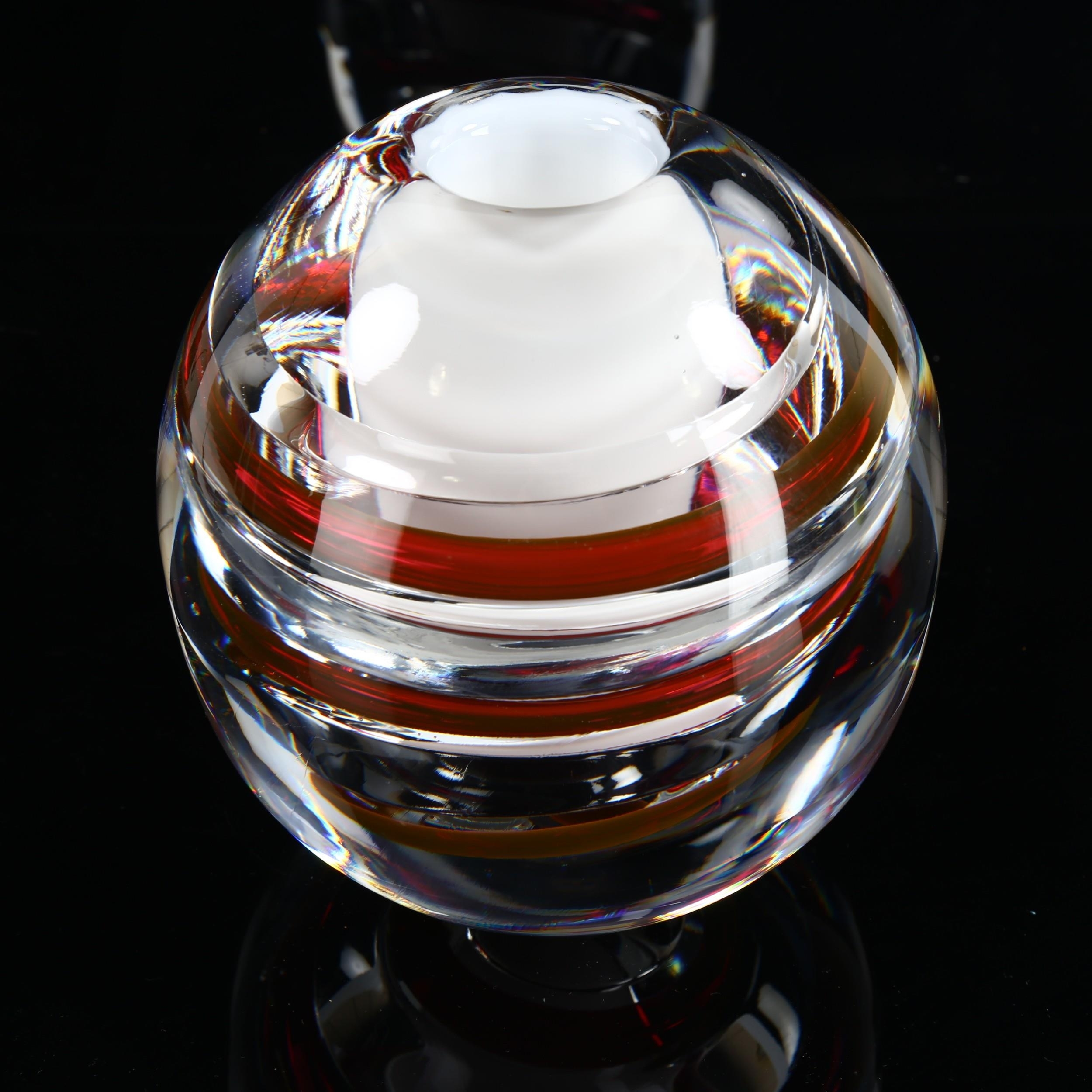 Lars Hellsten | Ariel glass vase (1969) | MutualArt