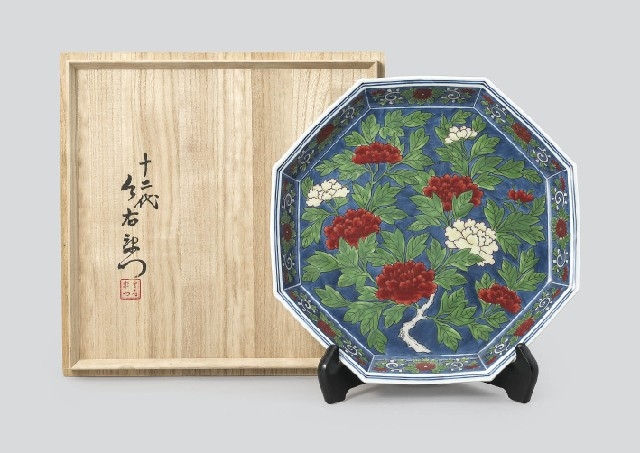 Imaizumi Imaemon Xii | Iro-nabeshima plate depicting peony | MutualArt