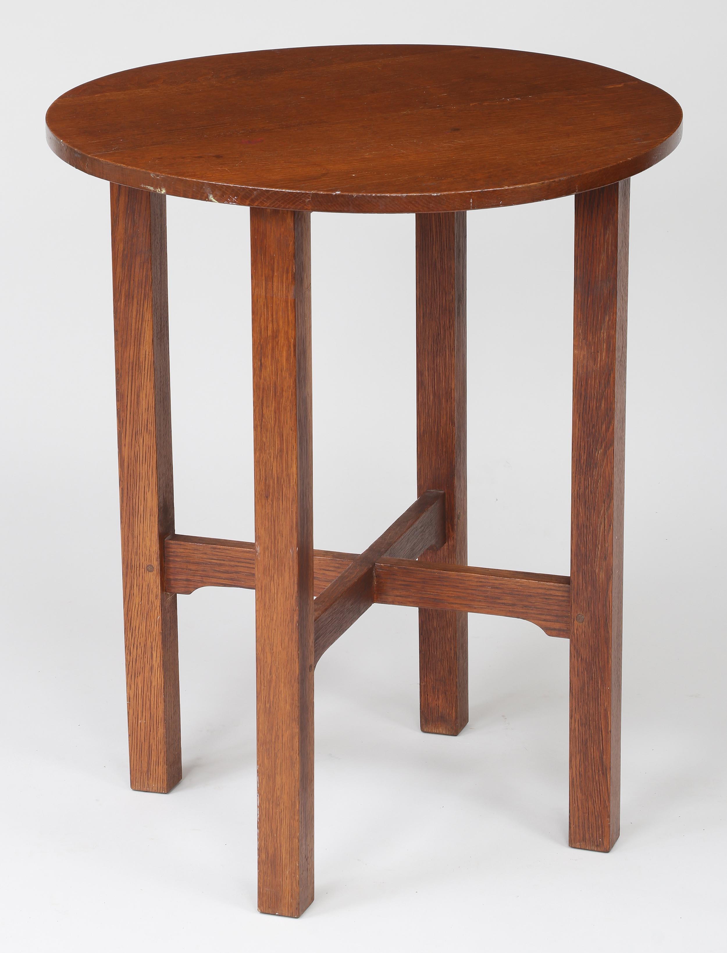 Gustav Stickley | Gustav Stickley round top oak side table (1907 - 1912 ...