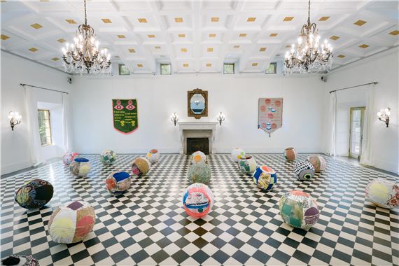 Laura Marsh | Artist Overview | MutualArt
