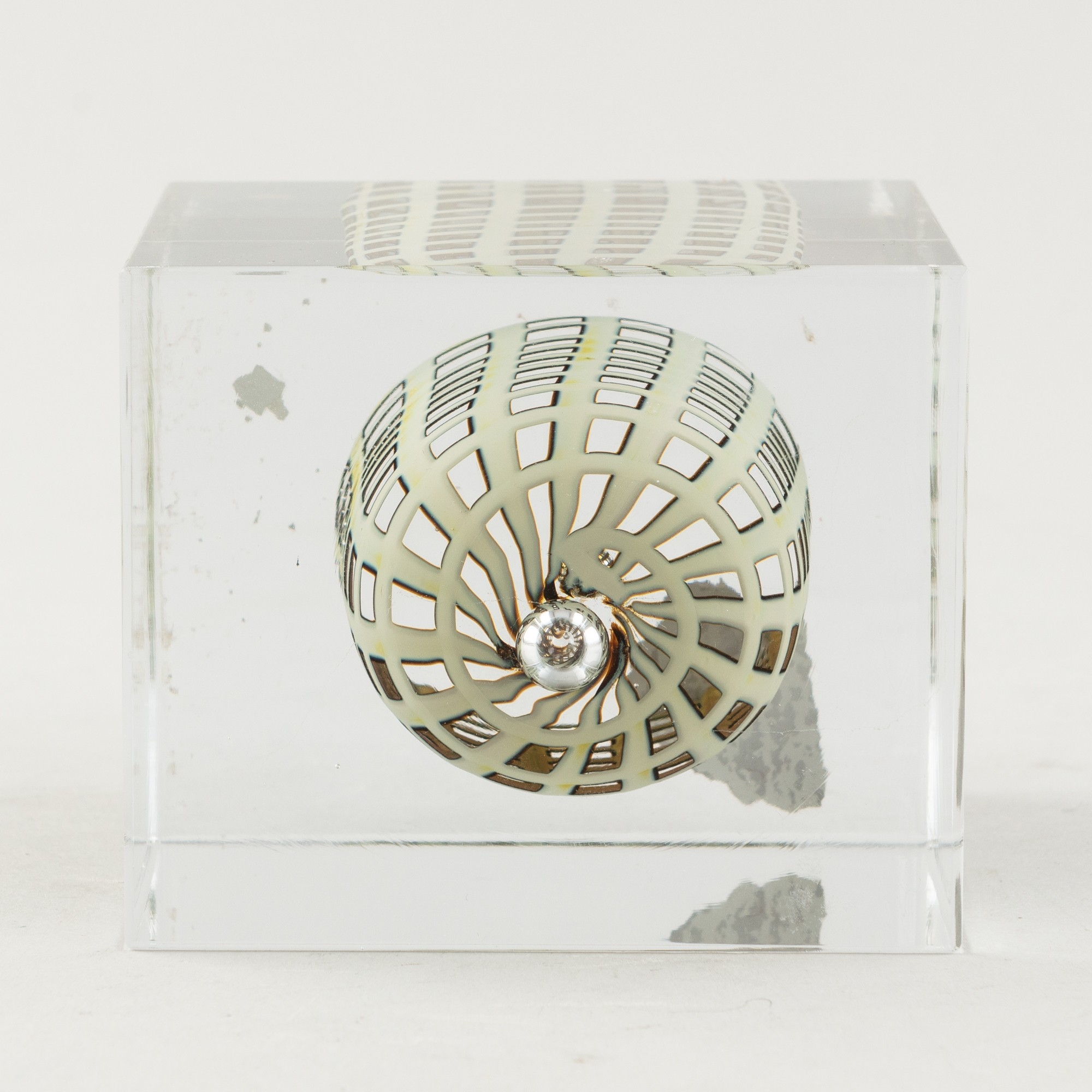 Oiva Toikka | Annual cube 2002, Nuutajärvi | MutualArt