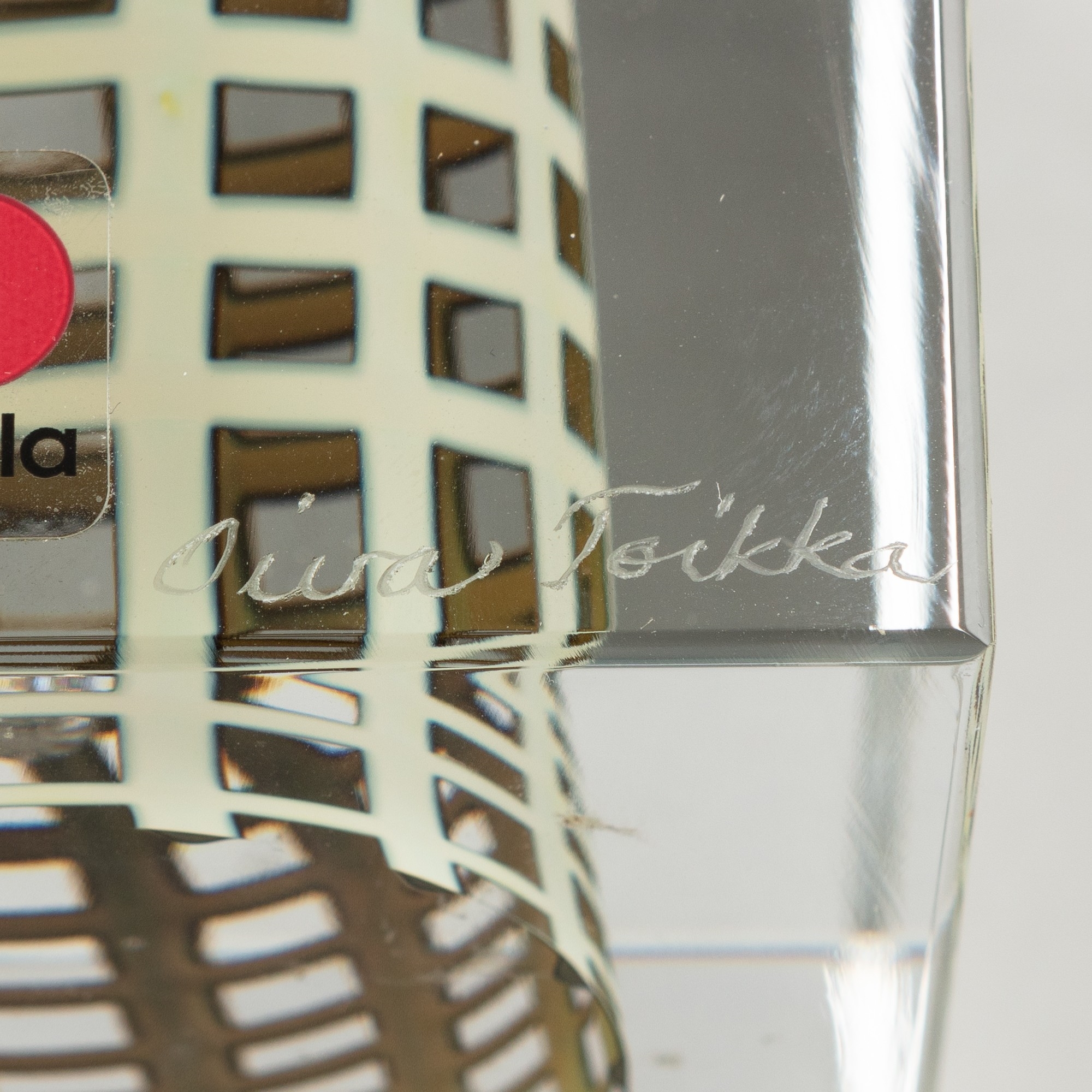 Oiva Toikka | Annual cube 2002, Nuutajärvi | MutualArt