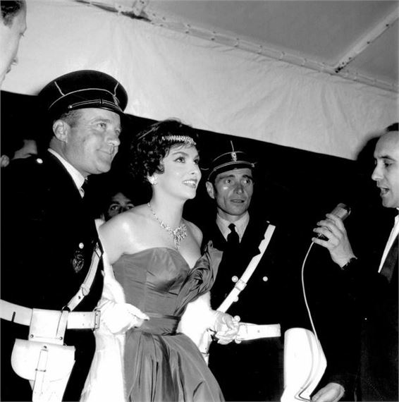 Claude Schwartz | The actress at the Palais des Festivals (1958 ...