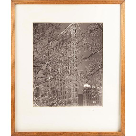 Michael Magill | Performance at Auction | MutualArt