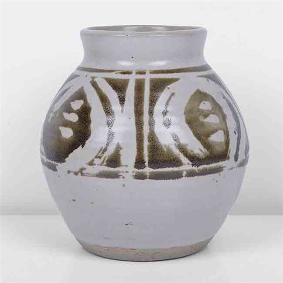 Geoffrey Whiting | Globular Pot | MutualArt