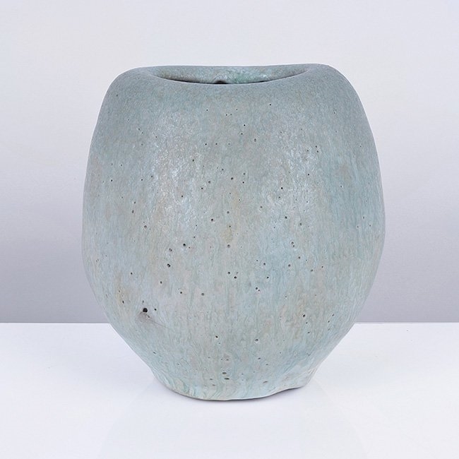 Lucie Rie | Dame Lucie Rie (1902-1995) circa 1983, squashed oval, pale ...
