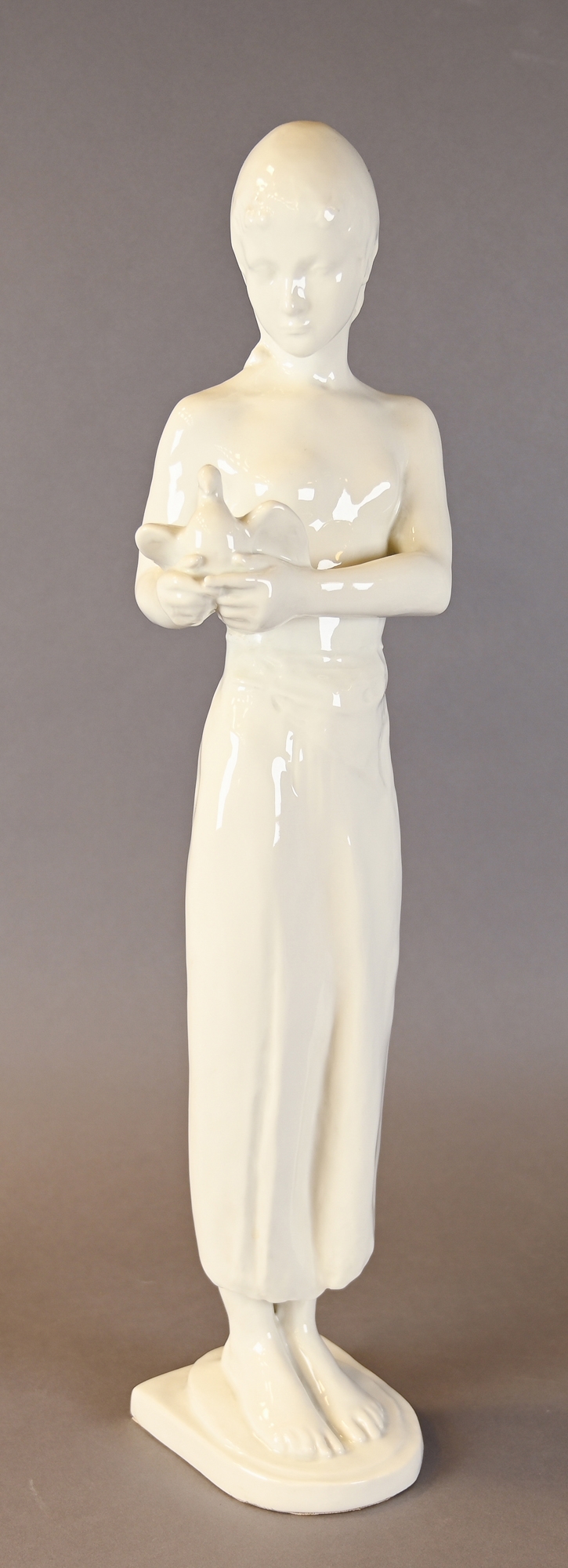 Richard Scheibe | Innocentia (Mädchen mit Taube) | MutualArt