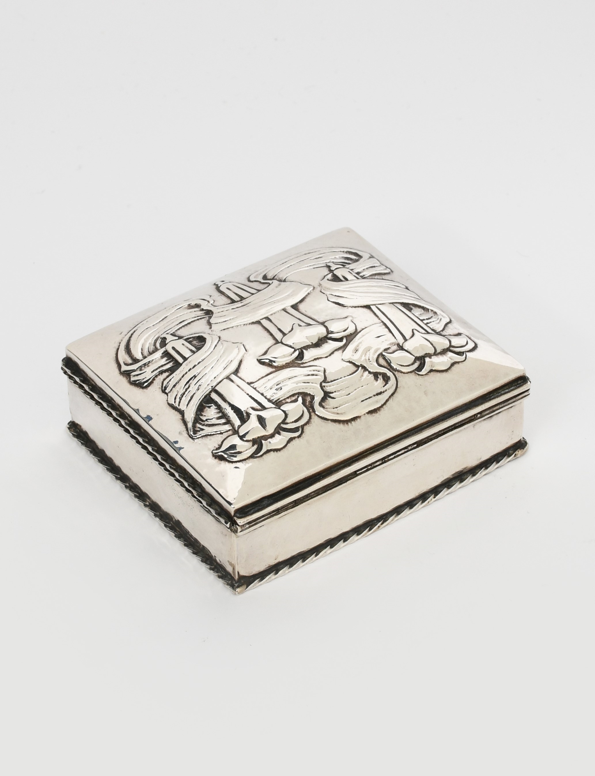 Omar Ramsden & Alwyn Carr | A silver cigarette box (1913) | MutualArt