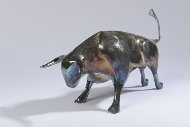 Xavier Carnoy | Bowed bull. (2009) | MutualArt