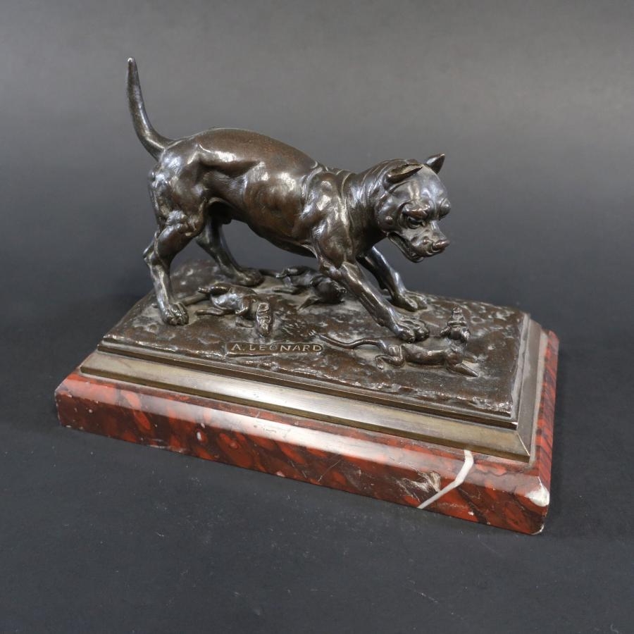 Alexandre Leonard | CHIEN ATTRAPANT DES SOURIS | MutualArt