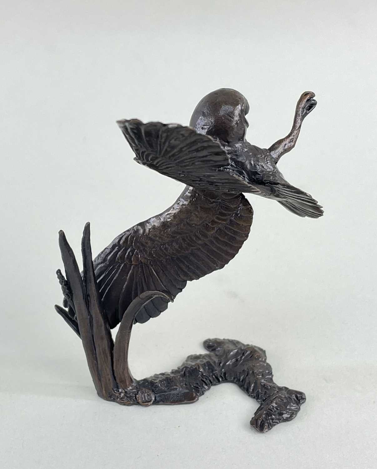 Michael Simpson | MICHAEL SIMPSON BRONZE SCULPTURE OF AN OWL | MutualArt