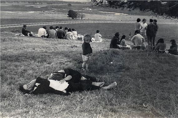 Roger Scott | Bong Bong Picnic Races 1975 (1975) | MutualArt