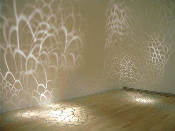 Kazue Taguchi | Artist Overview | MutualArt