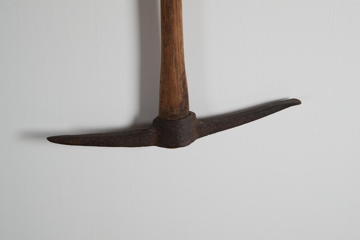 Regan Gentry | A Bone to Pick IV | MutualArt