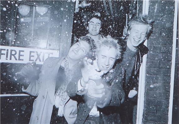 Peter Vernon | Biography