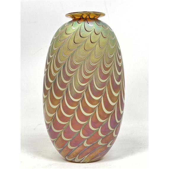 Craig Zweifel | Iridescent Studio Art Glass Vase. | MutualArt