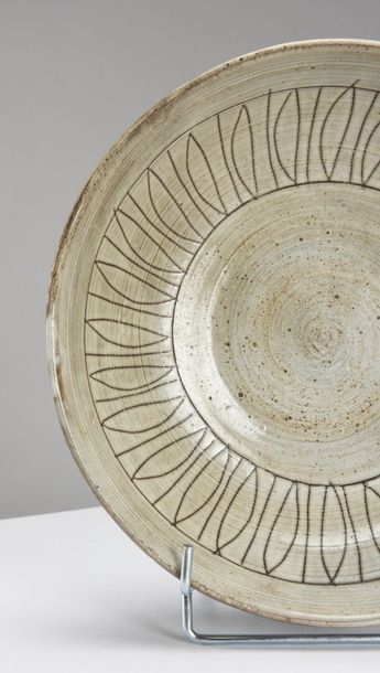 Jacques Pouchain | Large cup | MutualArt