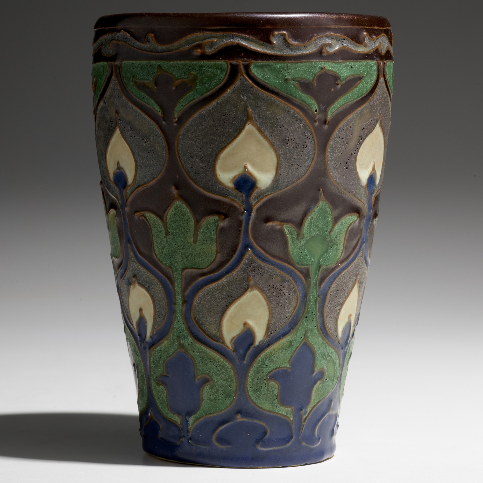 Frederick Hurten Rhead | Important vase (1912) | MutualArt