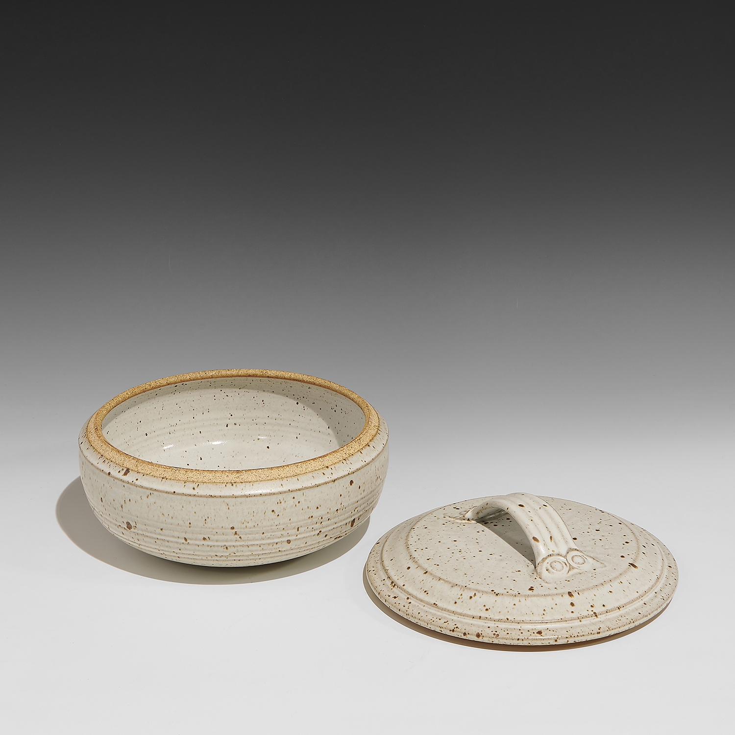 Val Cushing | large lidded jar | MutualArt