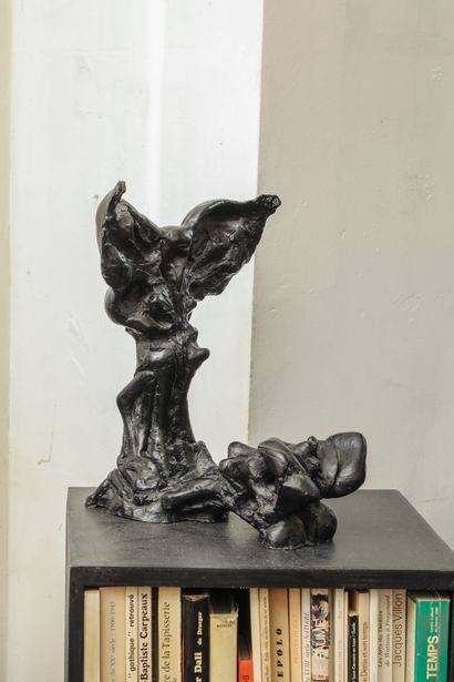 Léonardo Delfino | Body exploded Sculpture in epoxy resin, | MutualArt