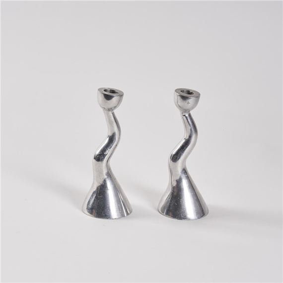 Anna Efverlund | A curved sculptural form made of cast aluminium ...