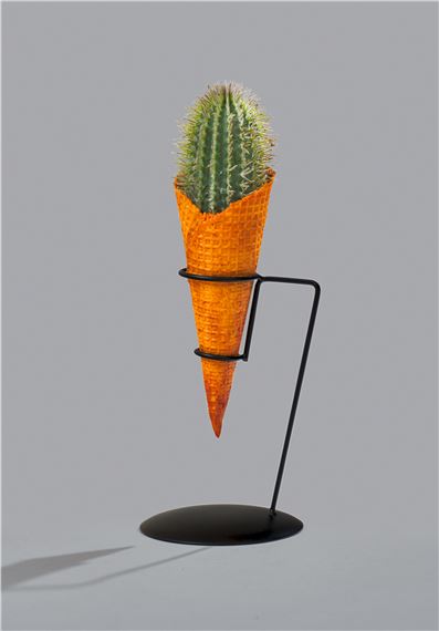 Schmelzer Tom | Comment is free, but facts are sacred. | MutualArt