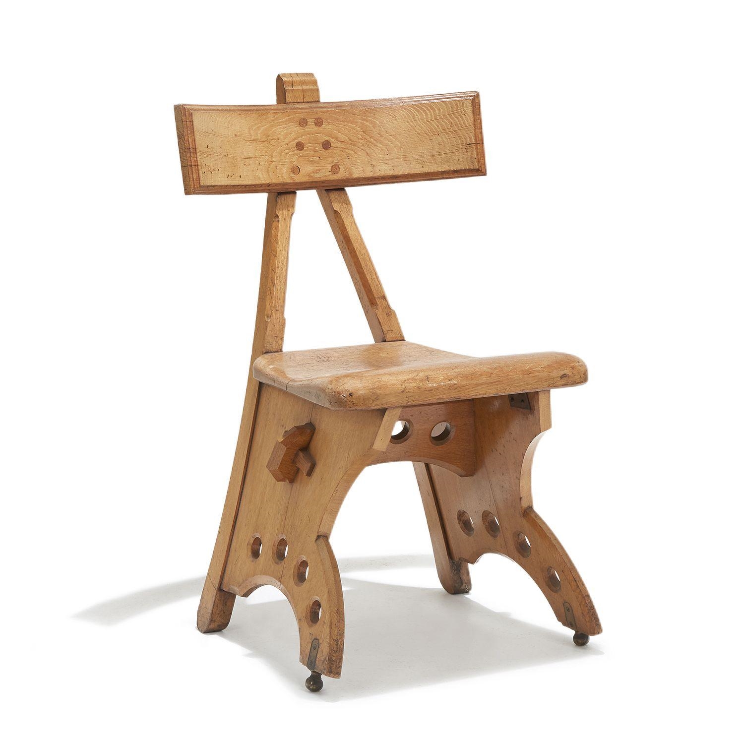 Edward Welby Pugin | Chaise en chêne (Circa 1870) | MutualArt