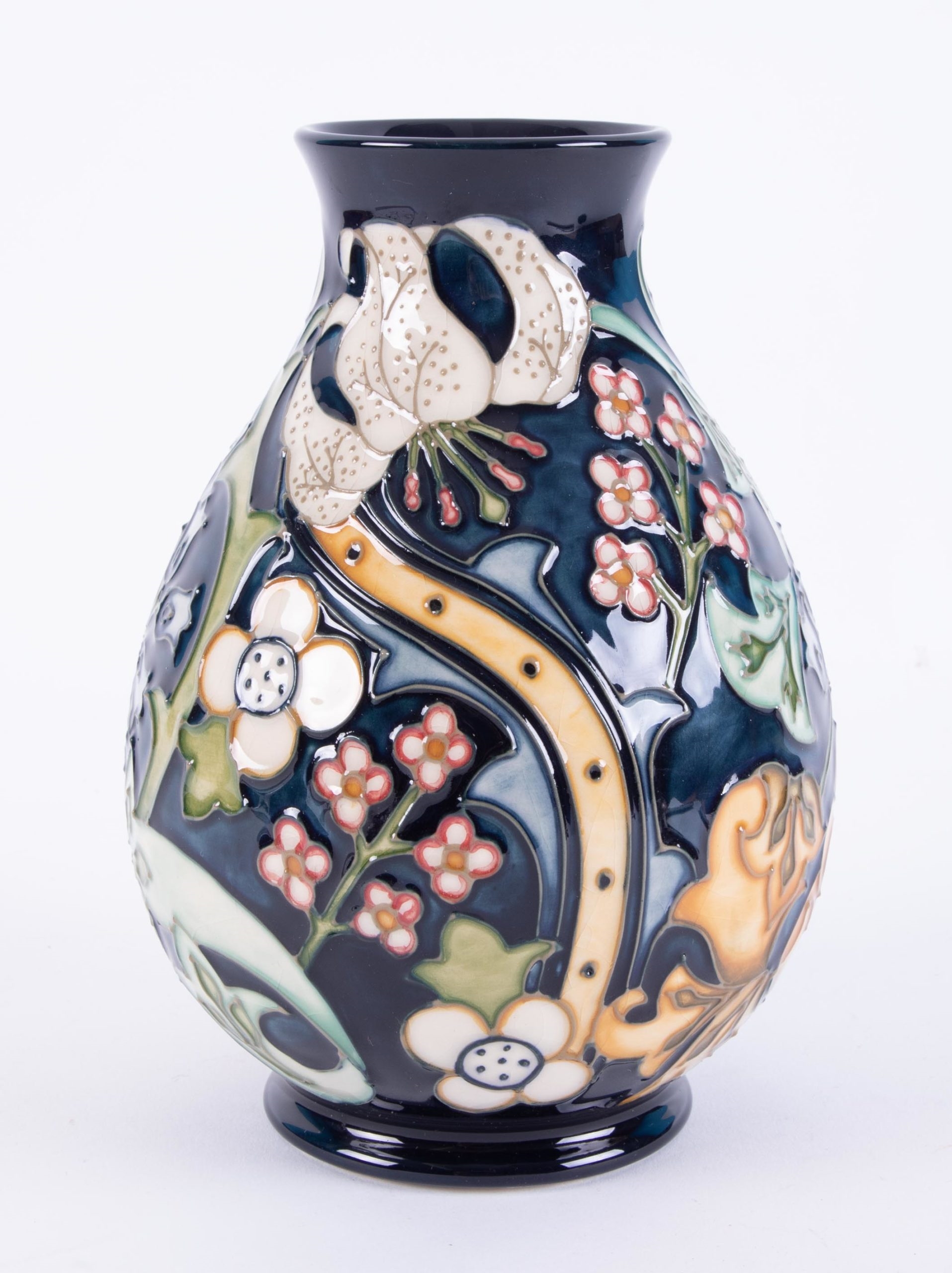 Moorcroft | Hypericum vase | MutualArt