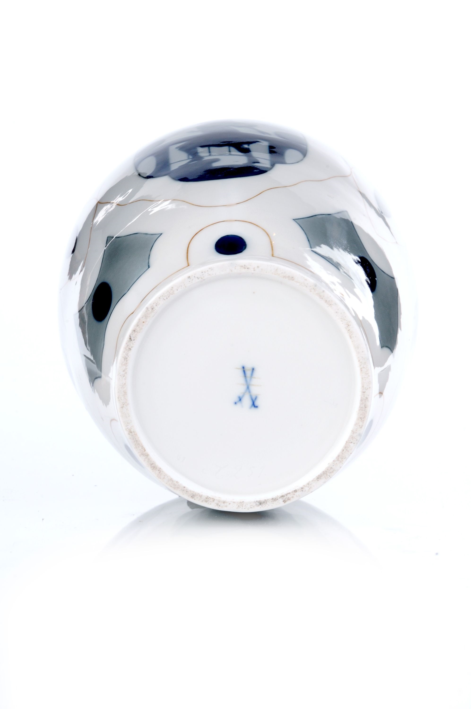 Theodor Grust | Vase | MutualArt