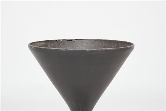 Willy Guhl | Hourglass planter, 1960s (1960s) | MutualArt