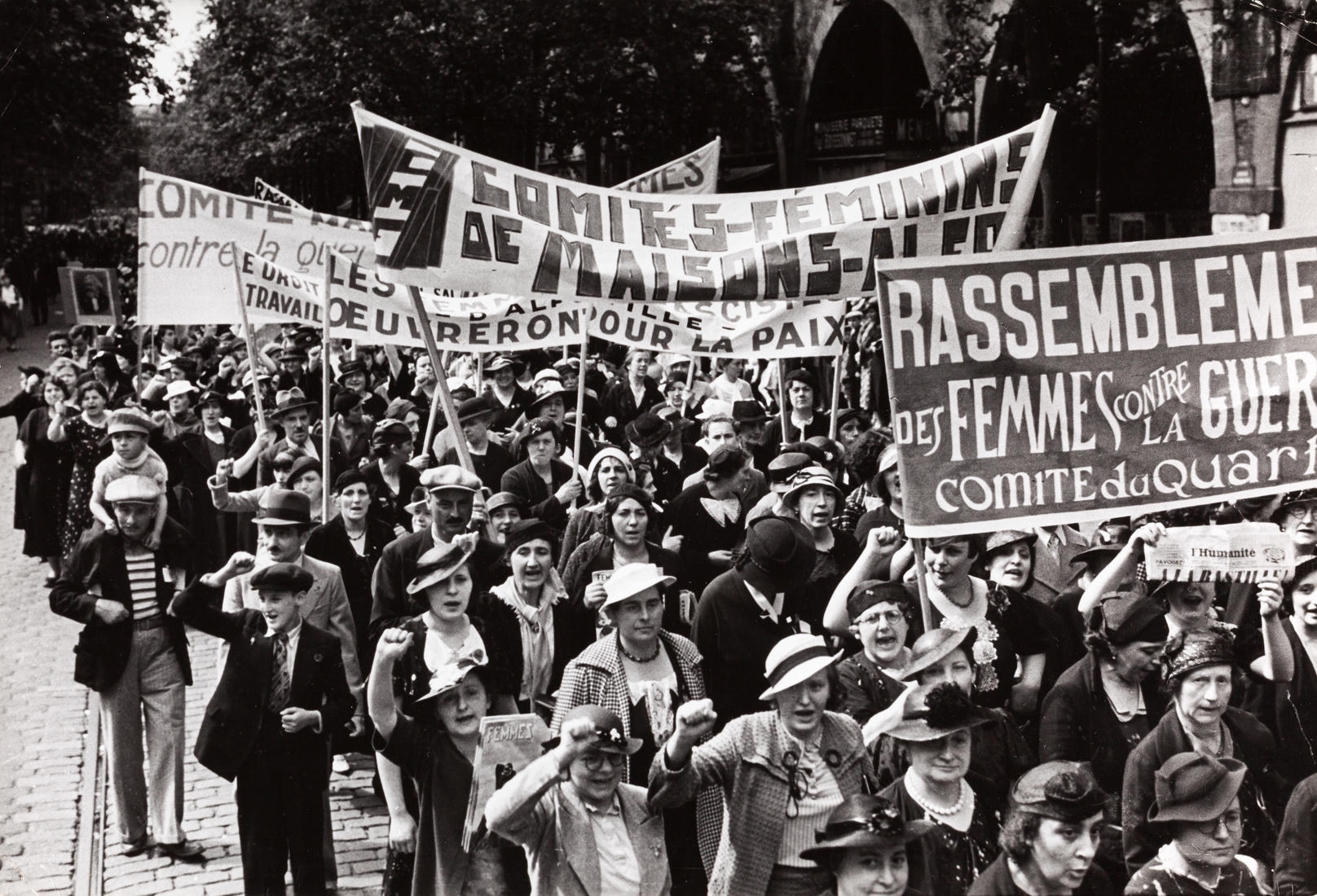 Robert Capa | Women protesting against fascism, Paris (1936) | MutualArt