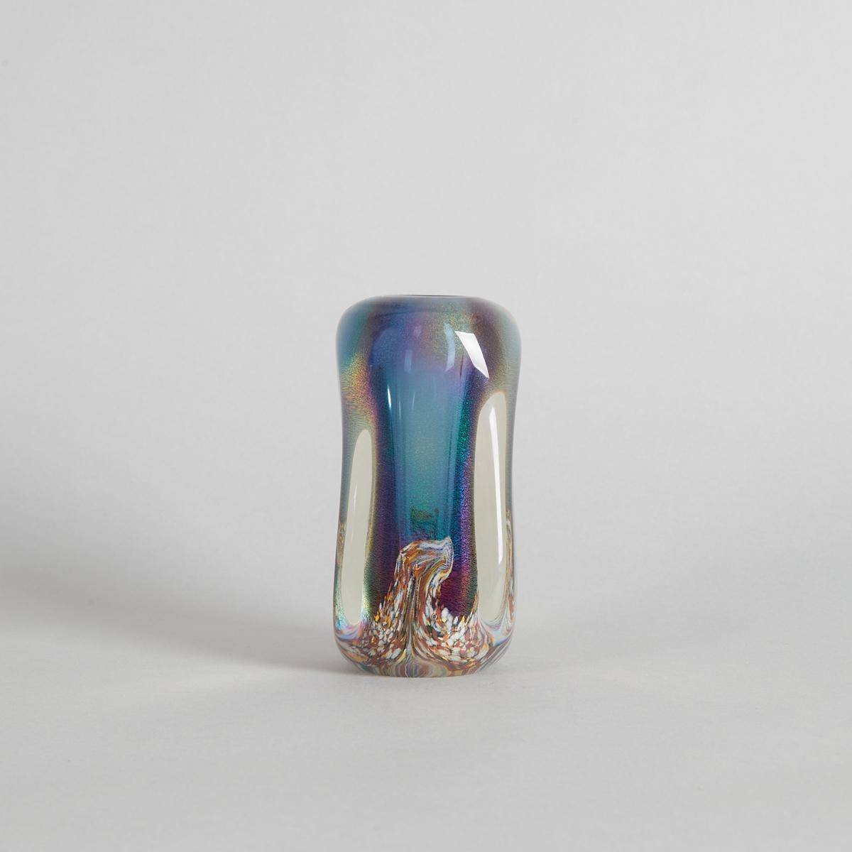 Dominick Labino | A Dominic Labino Art Glass Vase (1984) | MutualArt