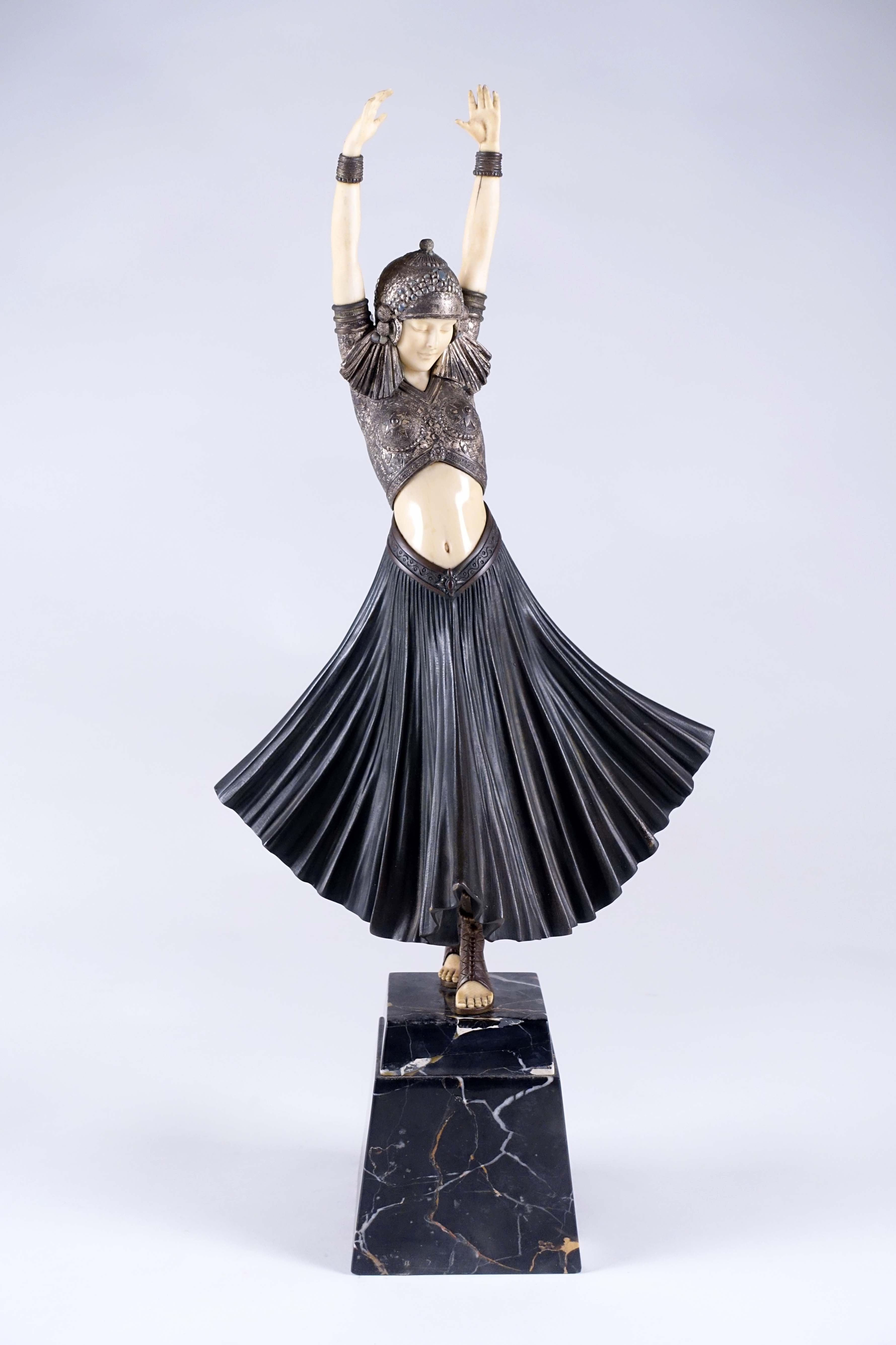 Demétre H. Chiparus | La danseuse hindoue (1925) | MutualArt