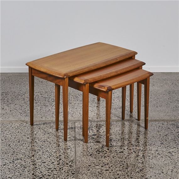 Jon Jansen | A Set Of Jon Jansen Nesting Modular Side Tables | MutualArt