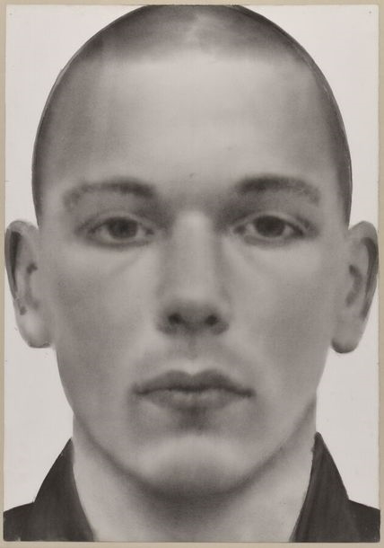 Till Freiwald | Portrait d'homme. | MutualArt