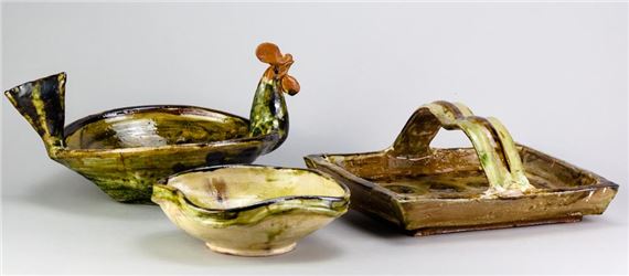 Geoffrey Fuller | a slip decorated earthenware chicken bowl | MutualArt