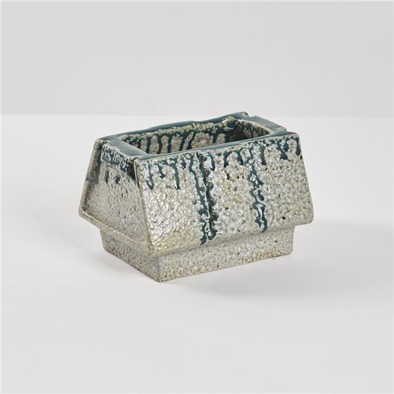 Juliet Peter | Vase | MutualArt