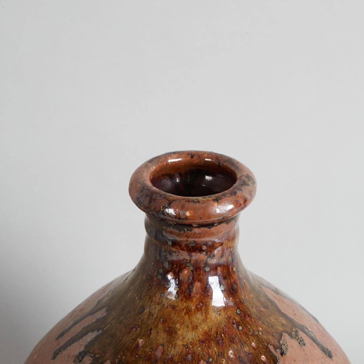 Ian Smaill | A Large Ian Smail Vase | MutualArt