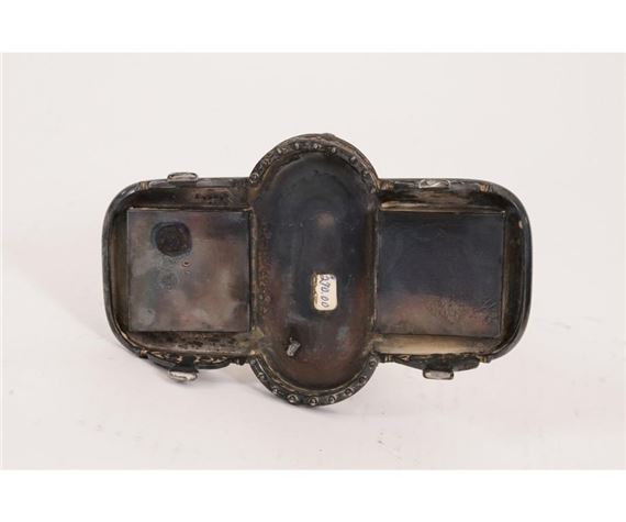 Mary Gregory | Salt/pepper shakers (Late 19) | MutualArt