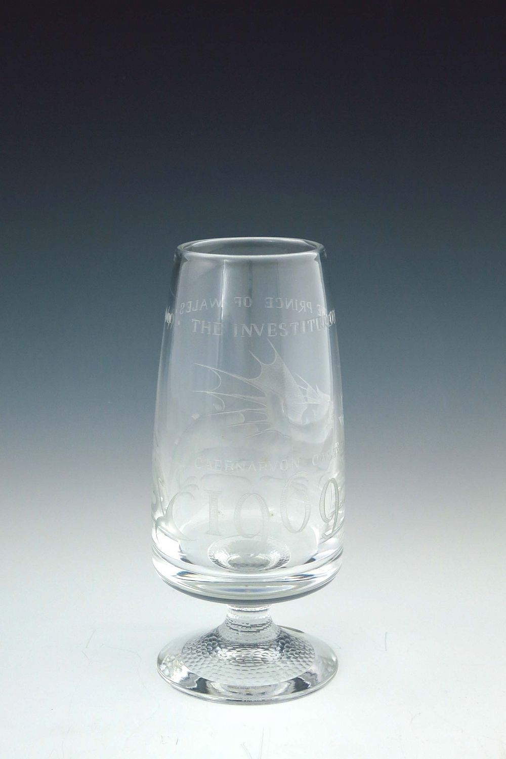 Thomas Webb | A Thomas Webb limited edition glass vase (1969) | MutualArt