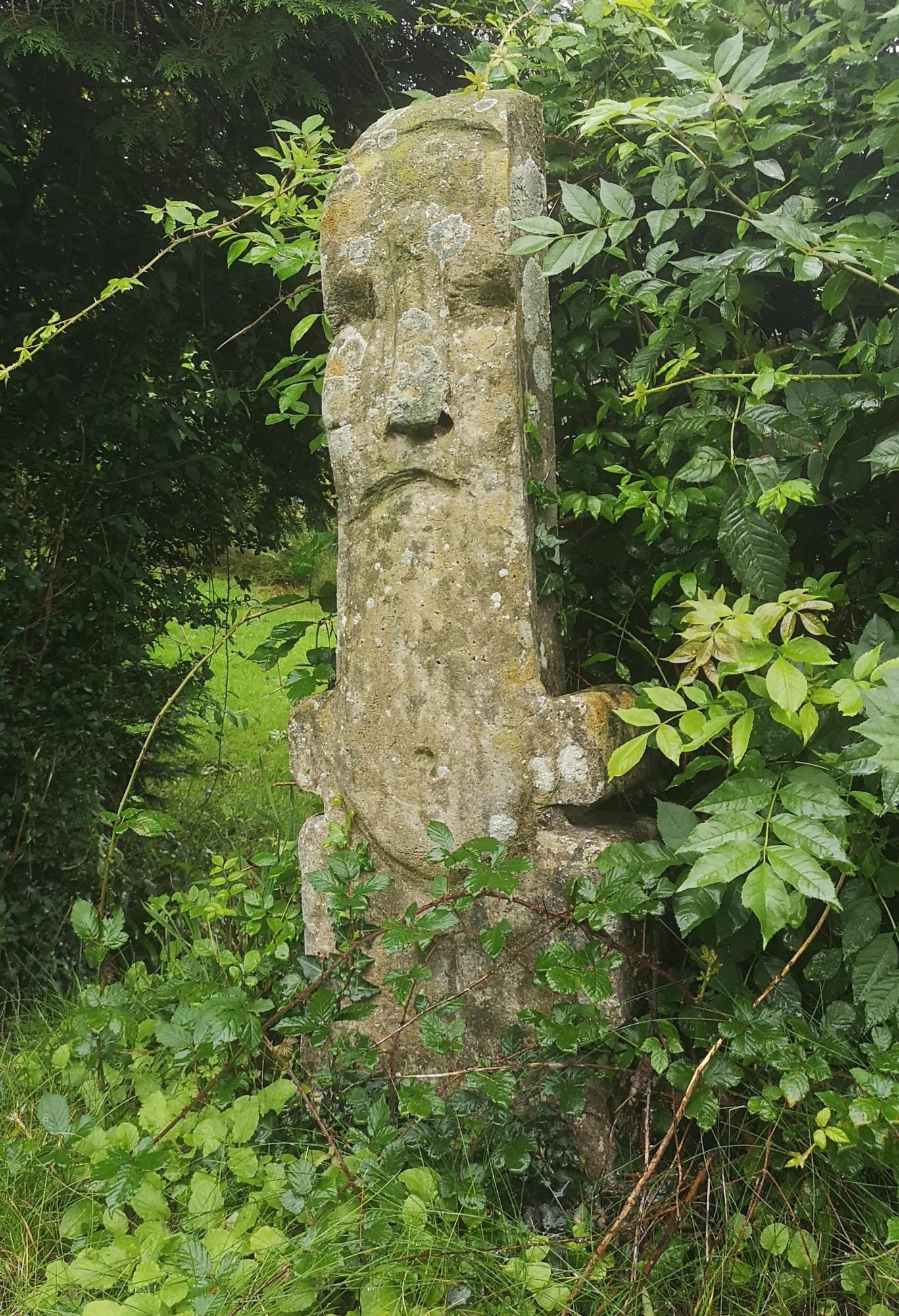 Gerald Moore | Totem head | MutualArt