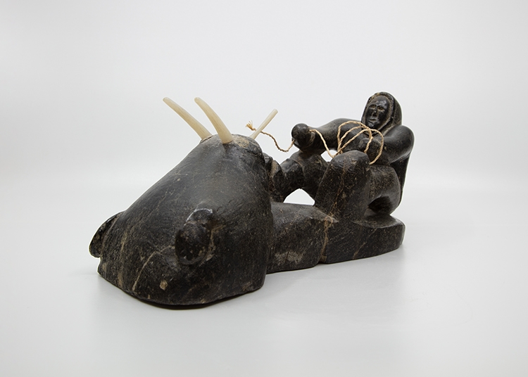 Kululak Tayarak | Hunter Pulling the Walrus (1168) | MutualArt