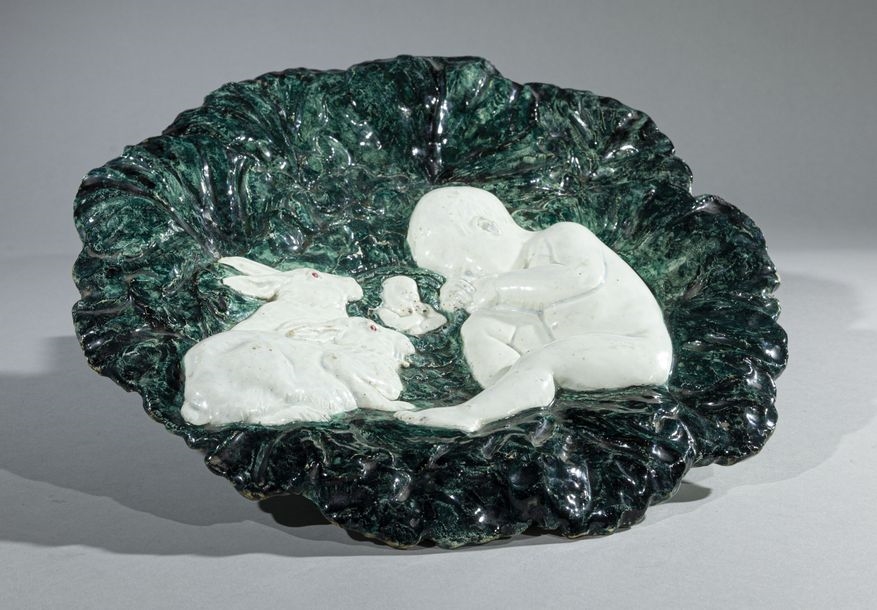 Max Claudet | Grand plat sur trois pieds en céramique émaillée | MutualArt