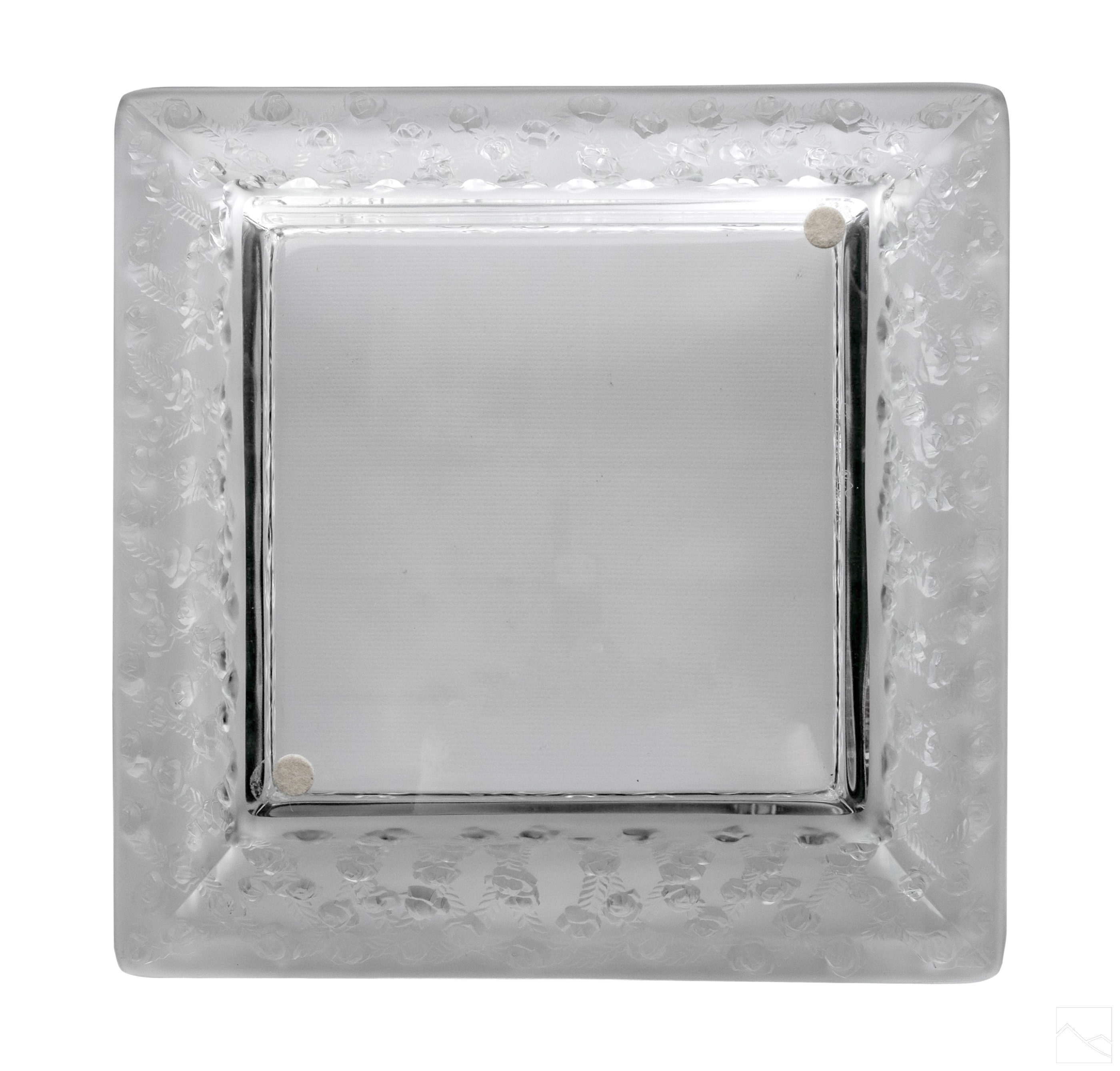 Lalique Crystal | Bowl in the Coupe Roses pattern | MutualArt