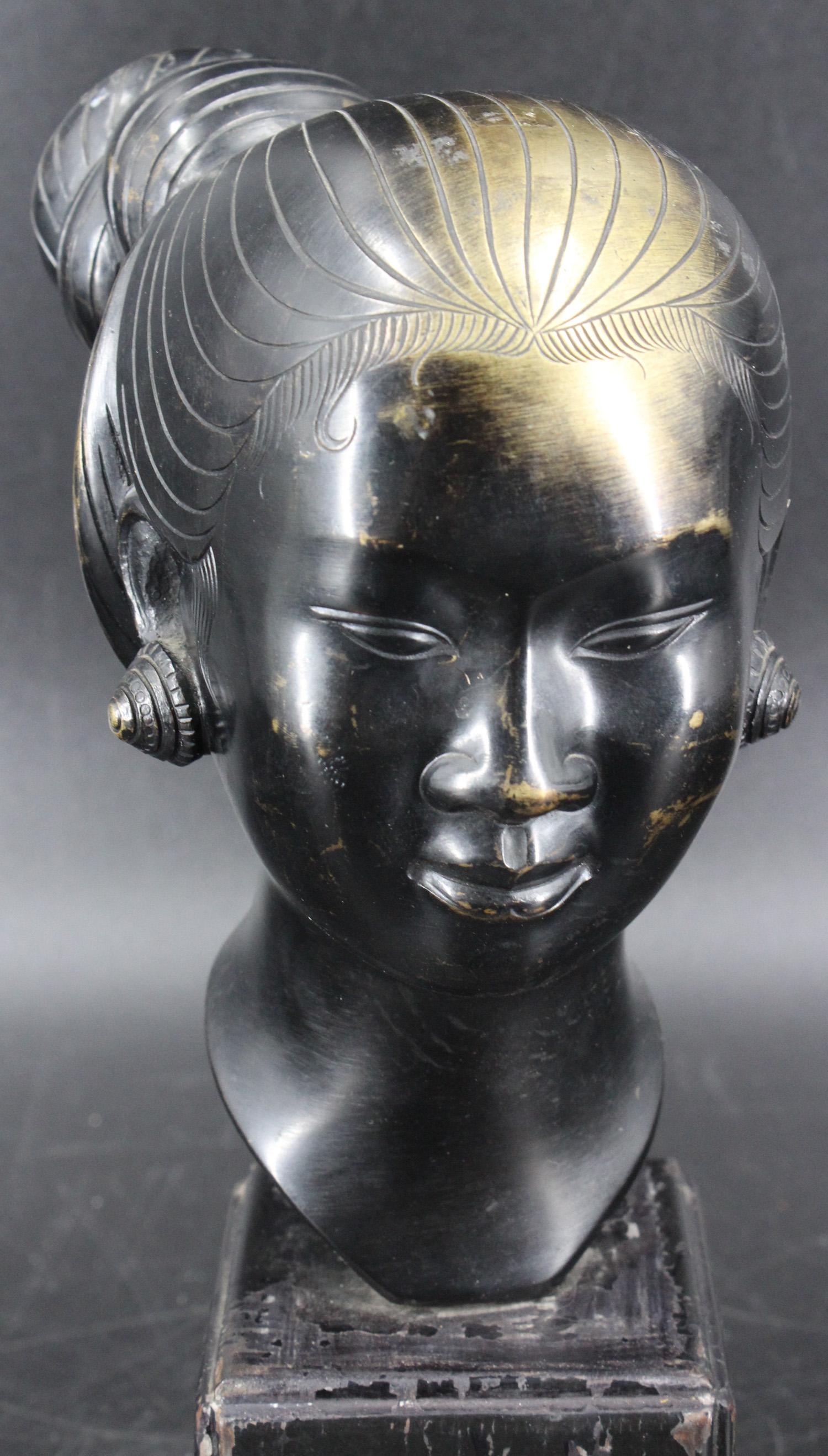 Nguyen Thanh Le | BUST | MutualArt