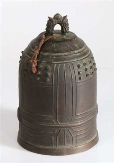 Yong Zhong | Chinese archaic bell | MutualArt