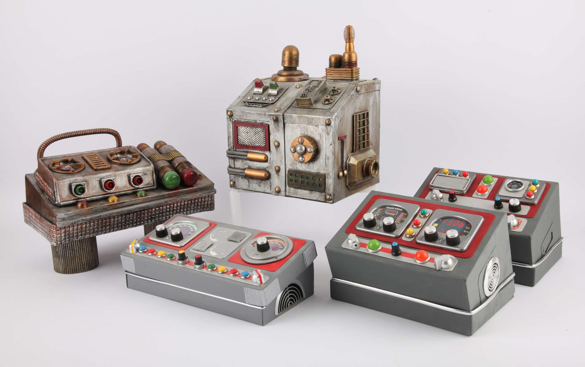 Phil Eason | Puppet prop computers and machines | MutualArt